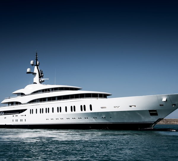 Yacht Benetti FB275, Benetti | CHARTERWORLD Luxury Superyacht Charters
